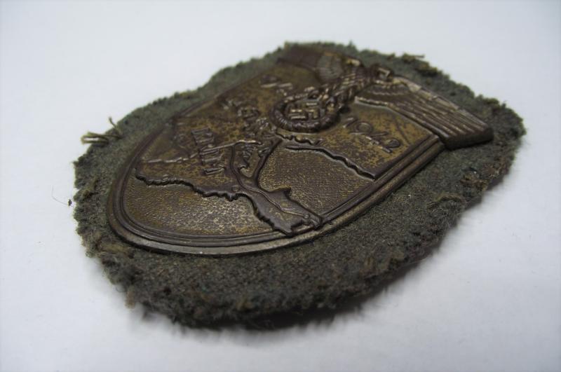 Crow Valley Militaria | WW2 German Krim Campaign Shield. Army.